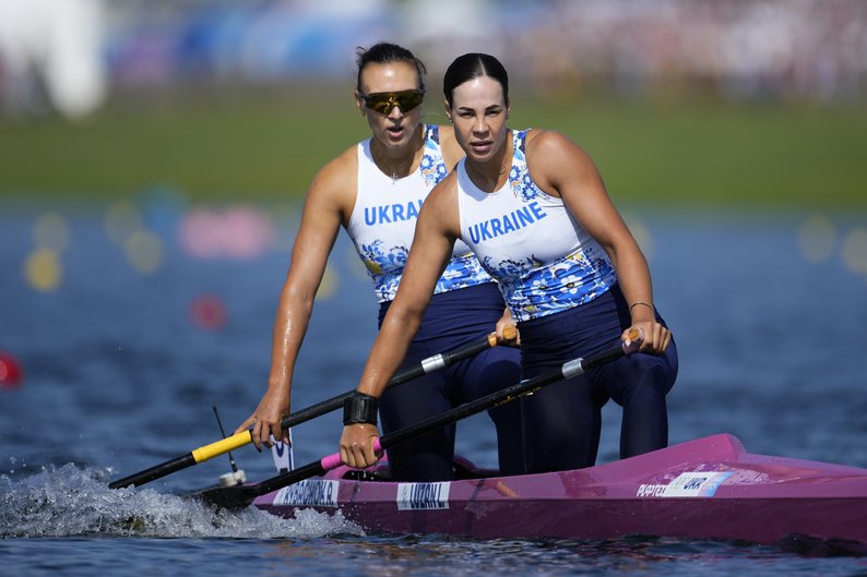 ОИ-2024: Лузан и Рыбачок пробились в полуфинал в гребле каноэ-двоек на 500 м | Bet.ua